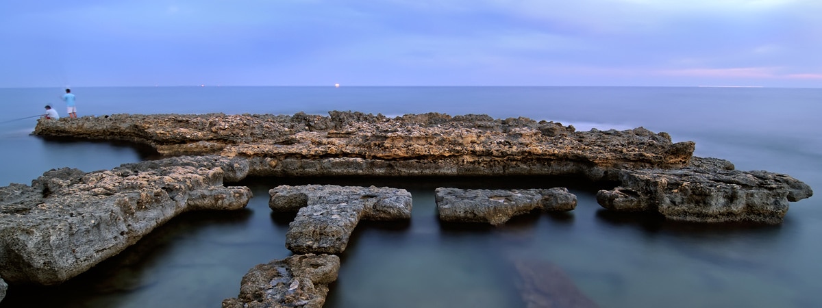 Baños de la Reina in Calpe, swimming on the beach among Roman ruins