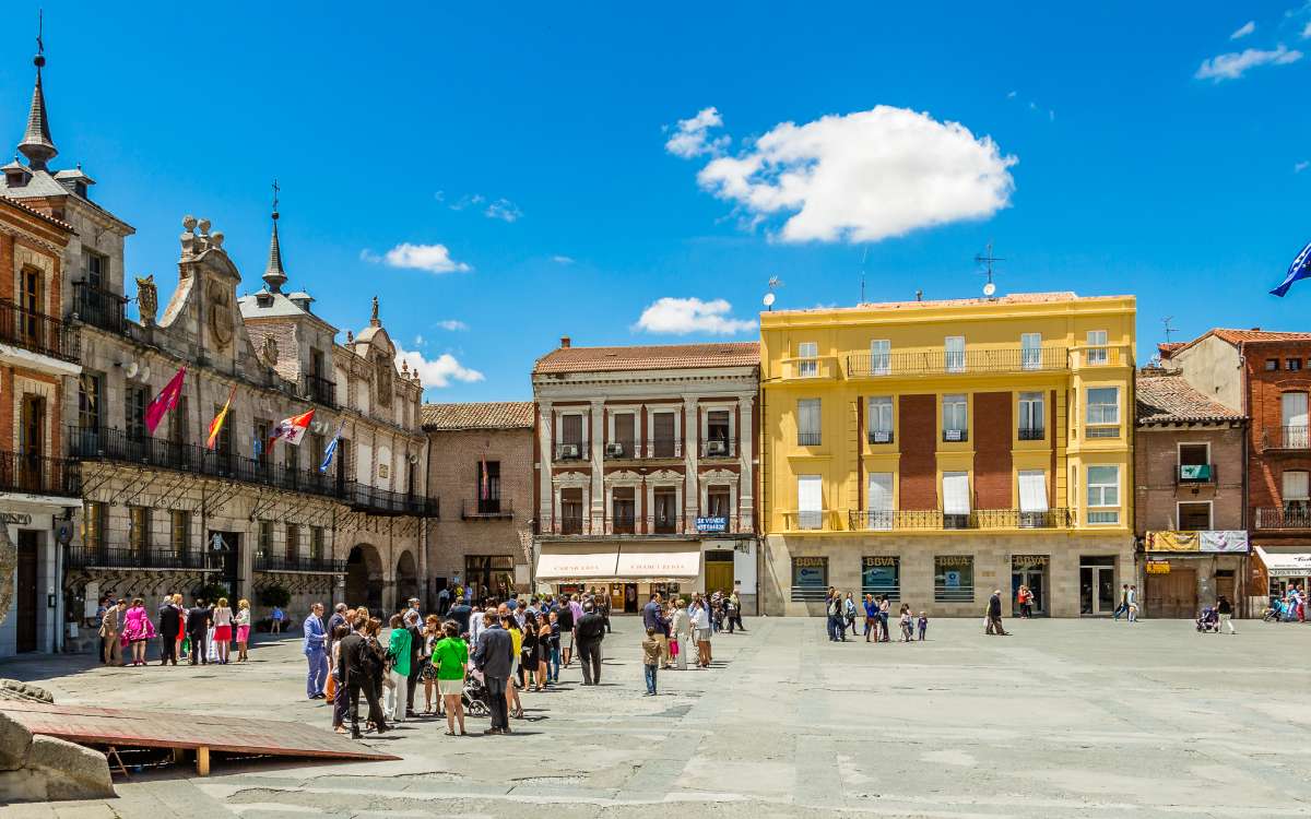 The largest main square in Spain