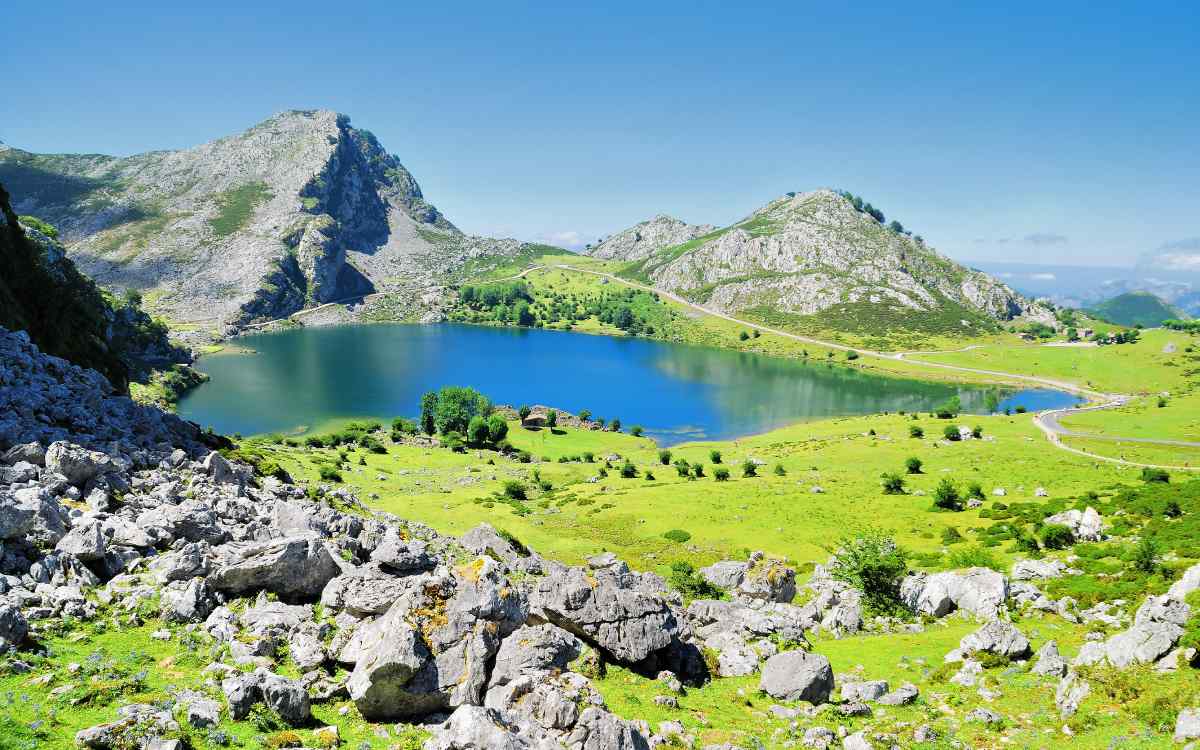 The most beautiful lakes in Spain